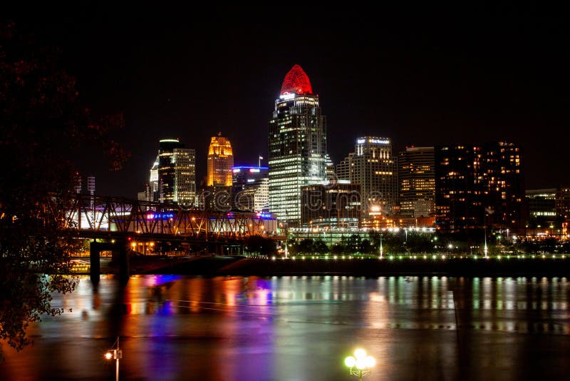 Cincinnati at Night editorial photo. Image of evening - 338229996