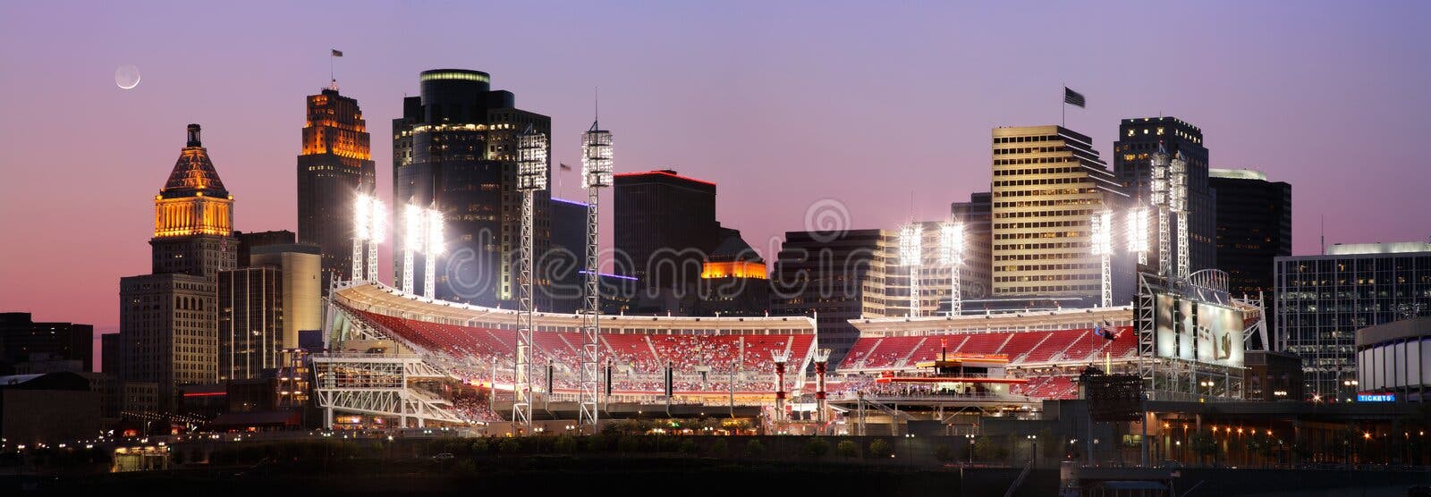 Cincinnati Ohio at Night stock image. Image of landscape - 9280773
