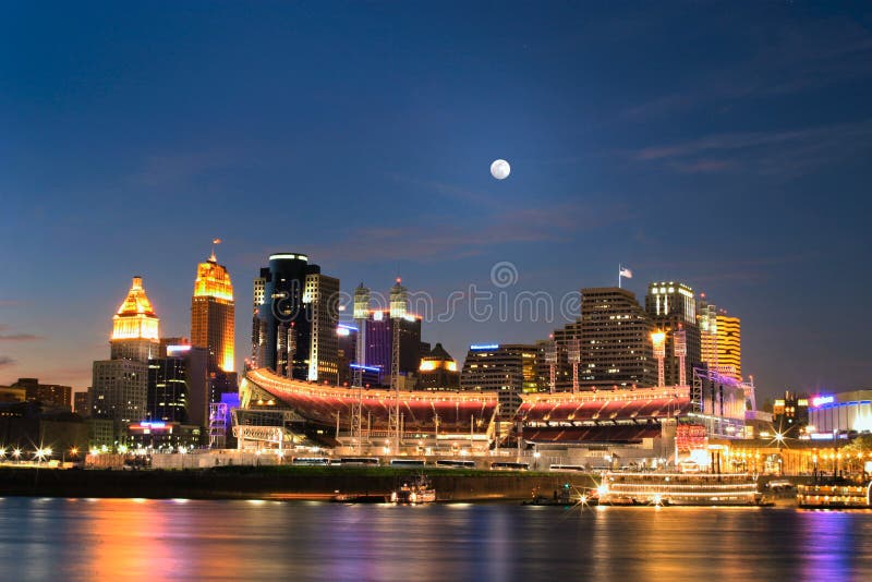 Cincinnati Ohio at Night stock image. Image of landscape - 9280773