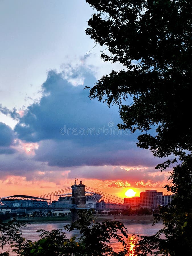 Cincinnati Skyline stock image. Image of cincinnati - 118453179