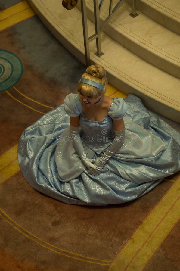 Cinderella on the Disney Magic Editorial Stock Image - Image of dress ...