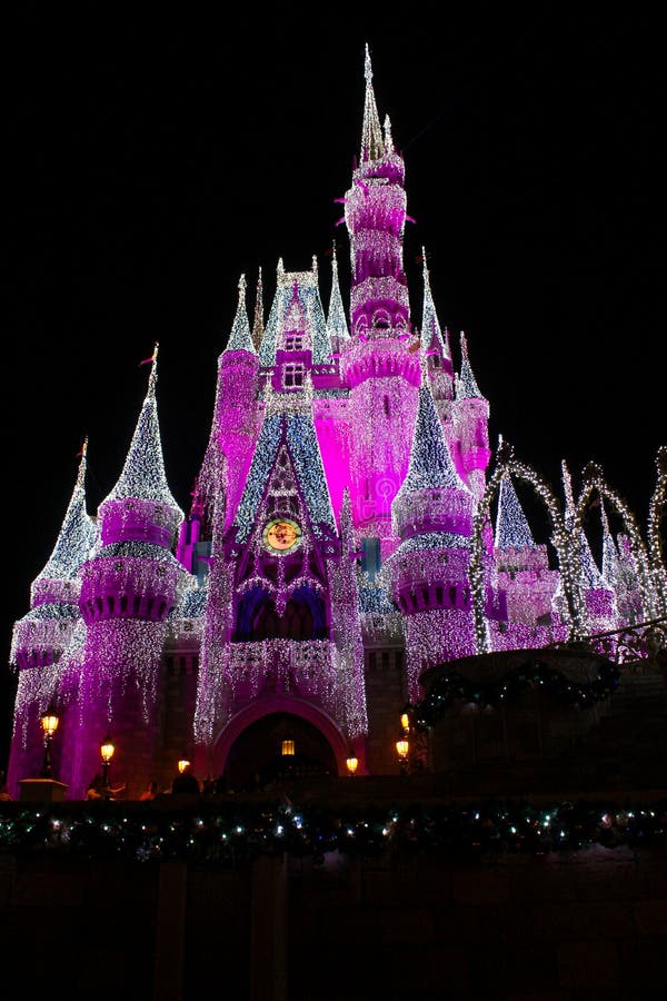 Cinderella S Castle, Christmas 2015 Editorial Stock Image - Image of ...