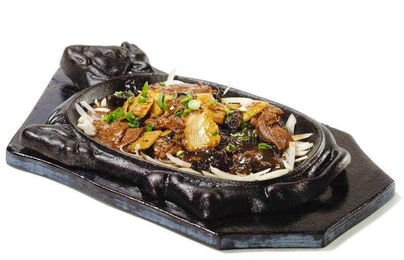 Manzo con funghi cinesi fotografia stock. Immagine di cucina - 23449458