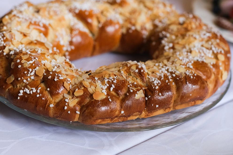 Cinnamon bun ring stock image. Image of traditional - 380477081