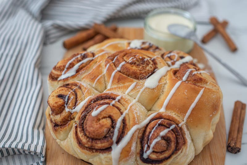 Cinnamon Buns. Beautiful Fresh Cinnamon Rolls Stock Image - Image of ...