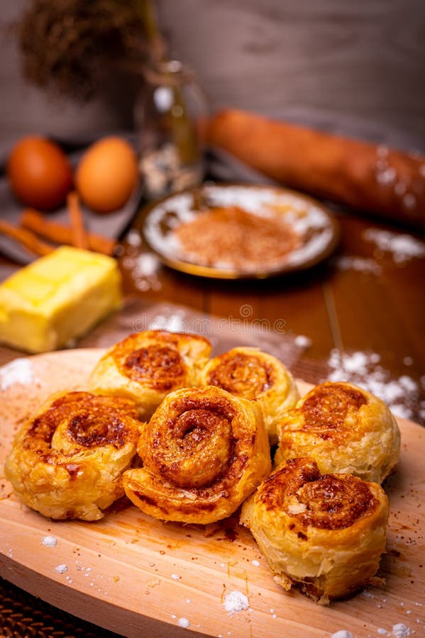 Cinnamon Roll Food Sweet Snack Stock Image - Image of snack, yumm ...