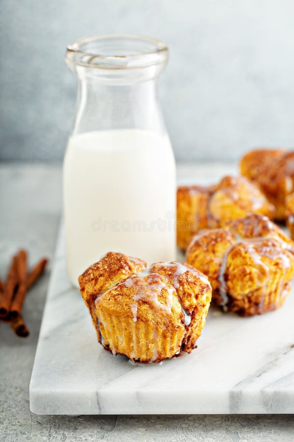 Cinnamon Sugar Monkey Bread Muffins Stock Image - Image of pull, orange ...