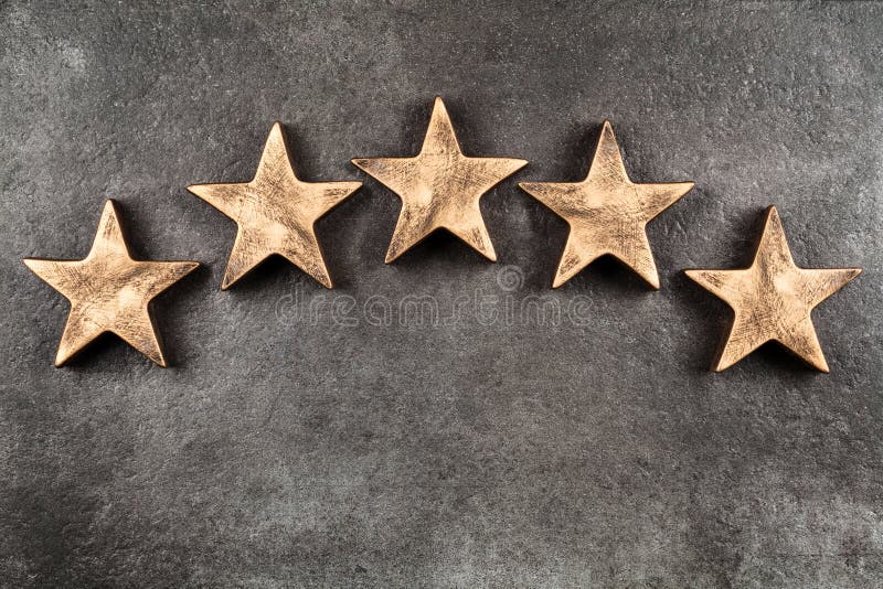 Cinque Stelle Su Fondo Scuro Fotografia Stock - Immagine di successo ...