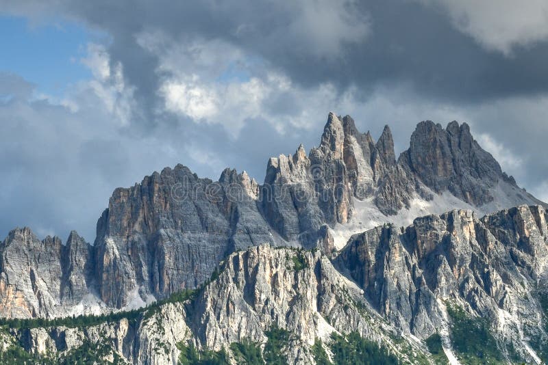 Cinque Torri - Dolomiti, Italy Stock Image - Image of italian ...