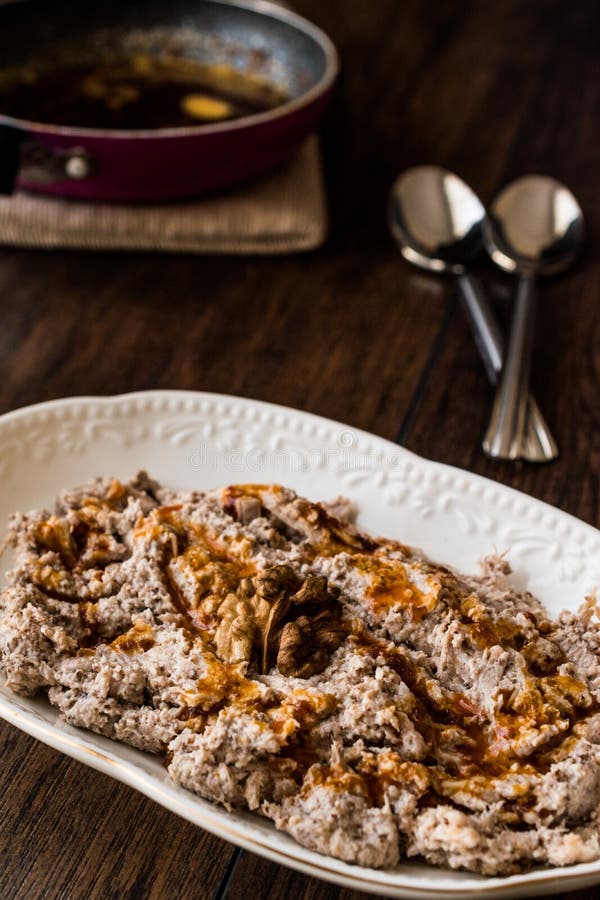 Circassiankip/Cerkez Cerkes Tavugu Stock Afbeelding - Image of bijtend ...