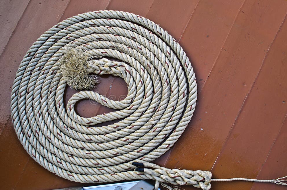 Circle Rope on the Wood Floor. Stock Image - Image of hemp, rope: 28100003