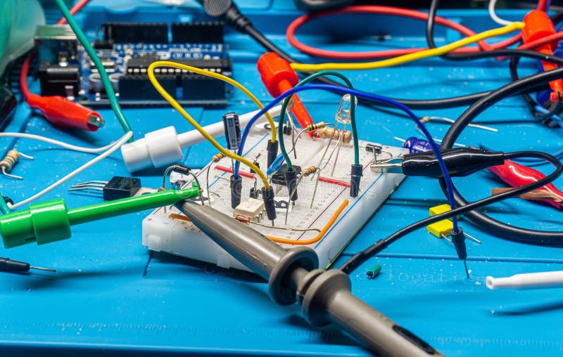 Circuit électronique D'essai Prototype Photo stock - Image du mât, lego ...