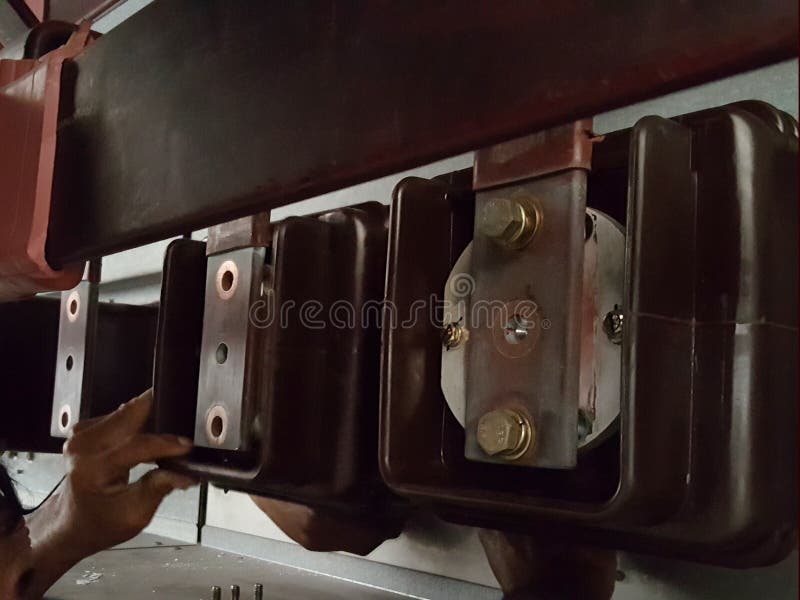Air Circuit Breaker Bus Bar Compartment Cleaning while Drawout the Air ...