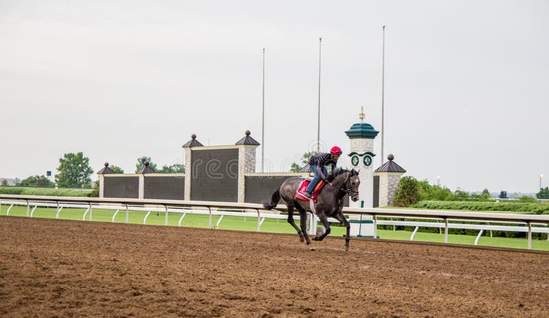 Circuito De Carreras De Keeneland Imagen editorial - Imagen de ecuestre ...