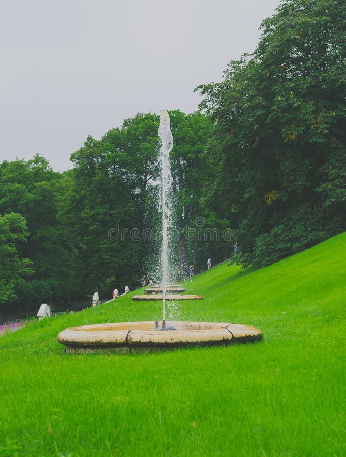 The Circular Fountain in the Park Stock Image - Image of beautiful ...