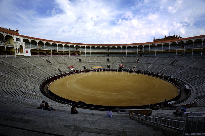 Circular Stadium editorial photography. Image of roof - 53276912