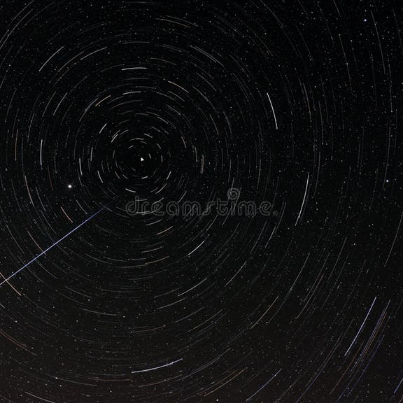 Circular Star Trails Create Concentric Patterns in the Night Sky ...