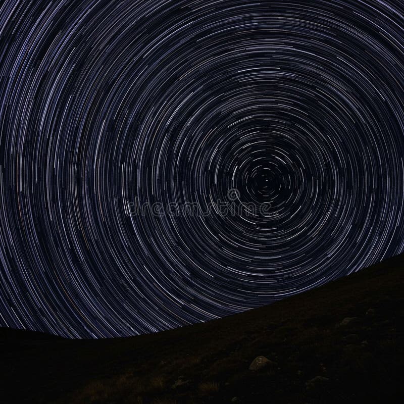 Circular Star Trails in the Night Sky Create a Hypnotic Spiral Effect ...