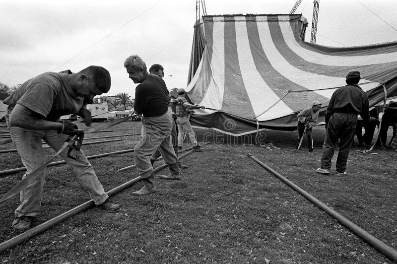 Circus Medrano - Cirque Medrano Editorial Image - Image of circus ...