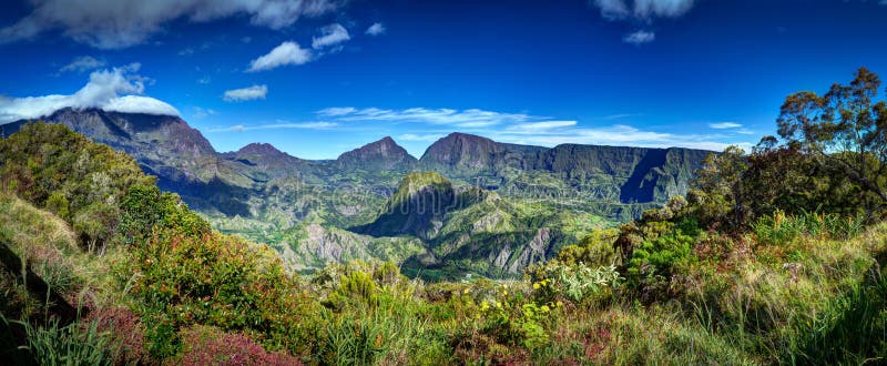 Cirque De Landscape Salazie 库存照片 - 图片 包括有 马戏团, 天空: 24512880