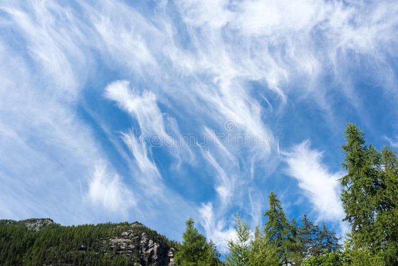 Cirrus Intortus, Type of Clouds Stock Photo - Image of white, formation ...