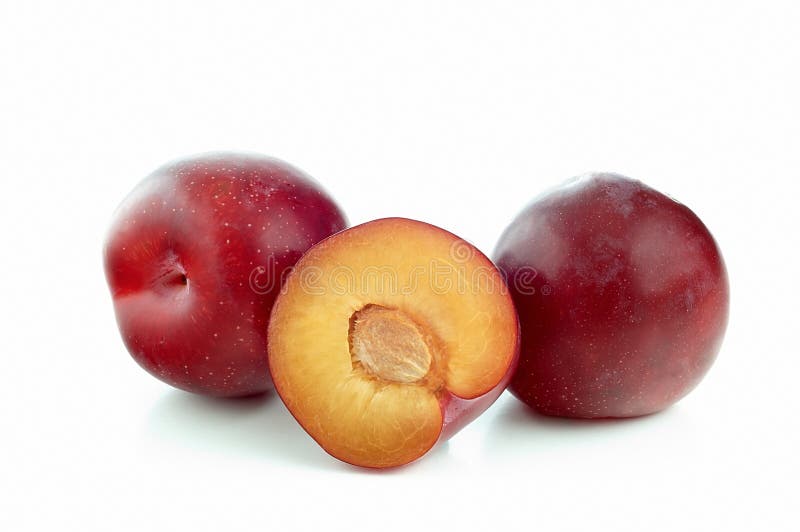 Ciruela claudia roja foto de archivo. Imagen de travieso - 26467582