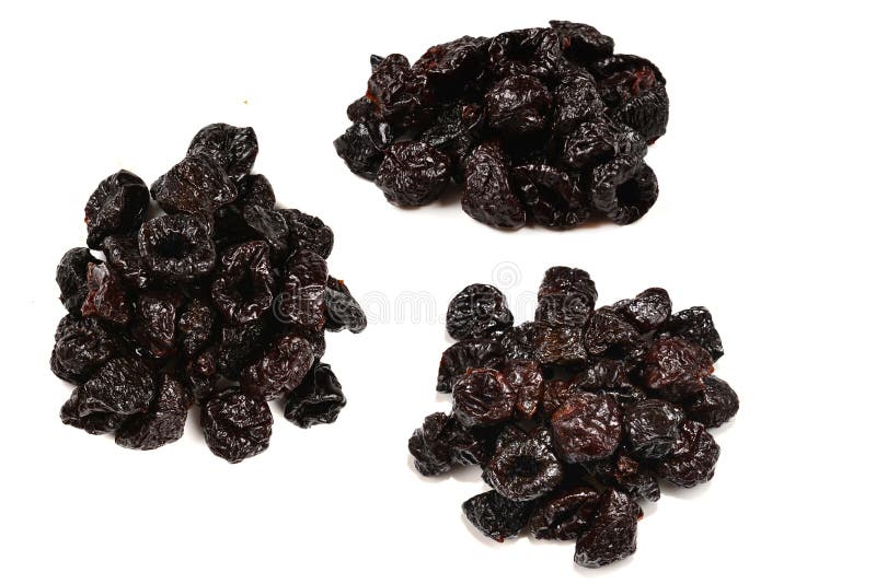 Ciruela Seca Aislada Sobre Fondo Blanco Foto de archivo - Imagen de ...