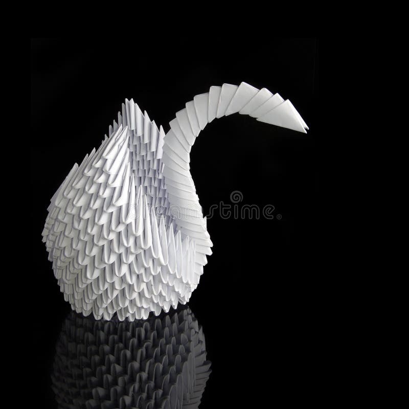 Cisne de Origami foto de archivo. Imagen de blanco, plumas - 2394866