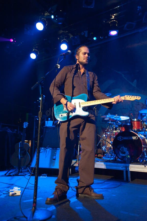 Citizen Cope Live in NYC editorial stock image. Image of live - 13120074