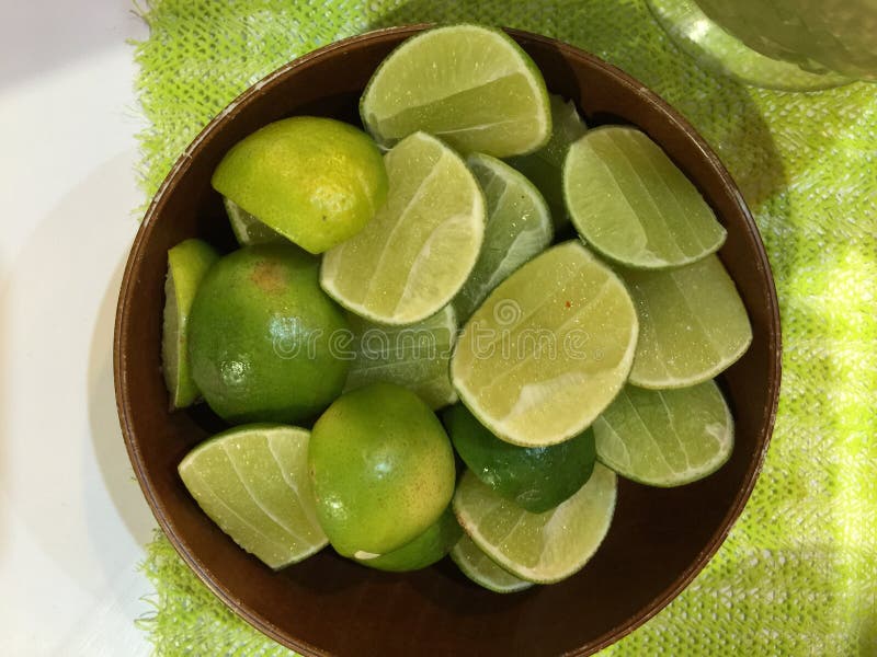 Citron arkivfoto. Bild av citron, limefrukt, grön, citroner - 63435952