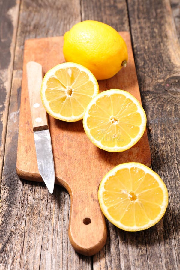 Citron frais photo stock. Image du fruit, agriculture - 77653132