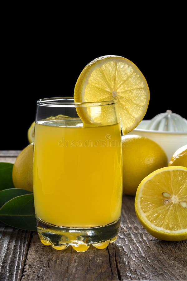 Citronjuice fotografering för bildbyråer. Bild av bakgrund - 93555787