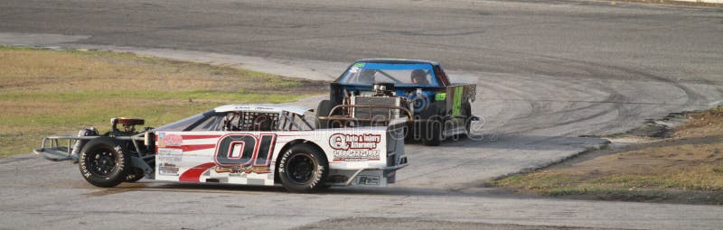 Citrus County Speedway editorial photo. Image of wheeled - 19521216