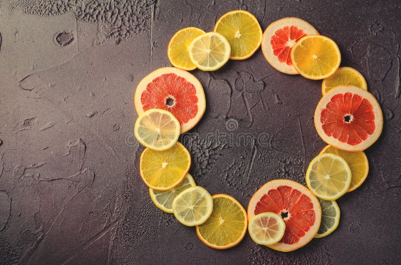 Citrus Fruit Slices of Lemon, Orange, Grapefruit in Circle Shape on ...