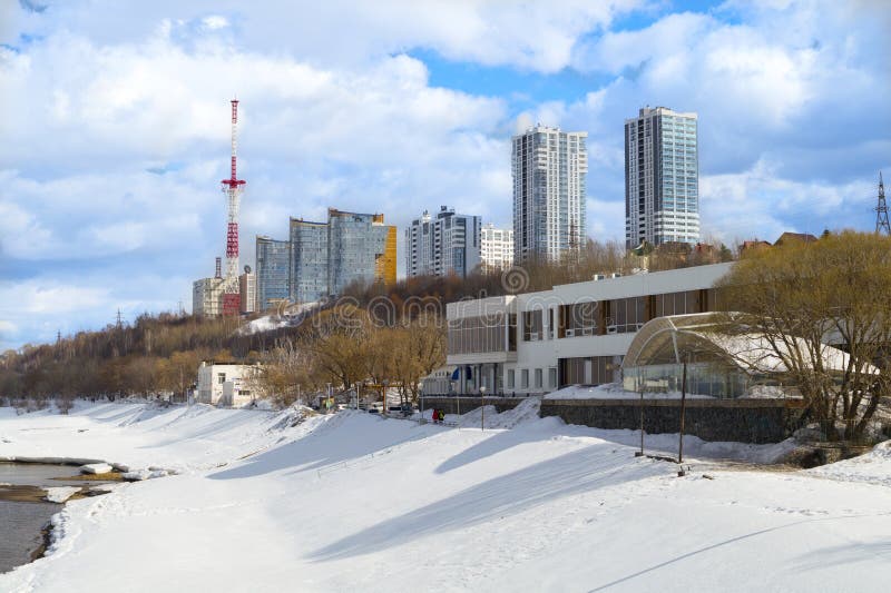 City on the banks editorial photography. Image of city - 89505337