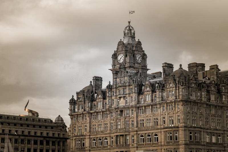 City Centre of Edinburgh - Scotland Editorial Image - Image of city ...