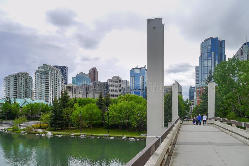 City and Downtown of Calgary Editorial Photography - Image of highrise ...