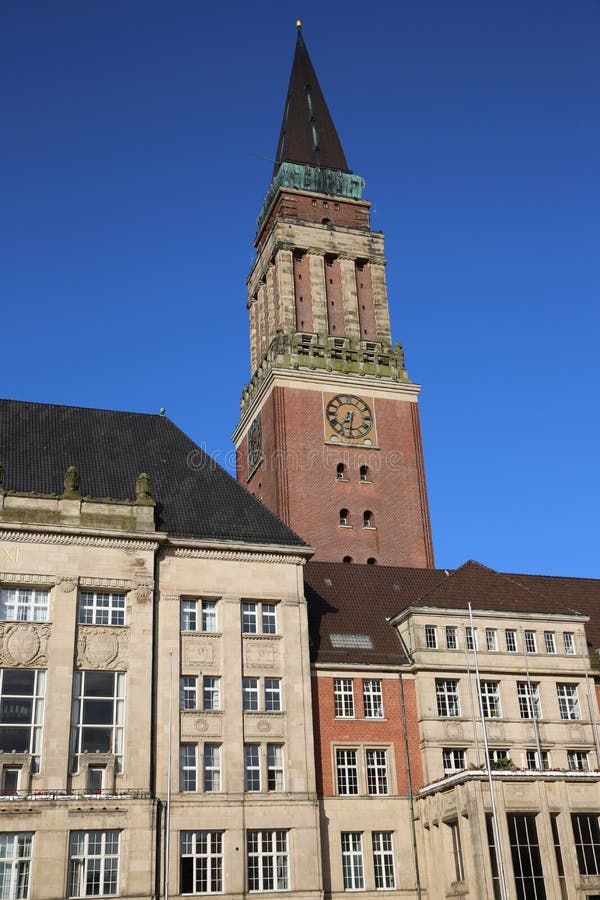 Town hall of Kiel stock image. Image of tower, fountain - 28131121