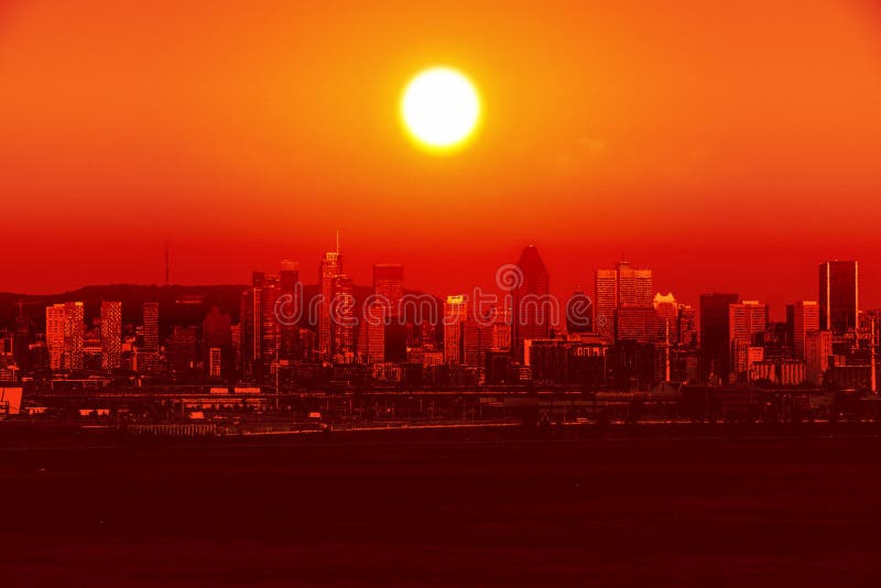 City Hit by Extreme Heatwave Stock Photo - Image of heat, extreme ...