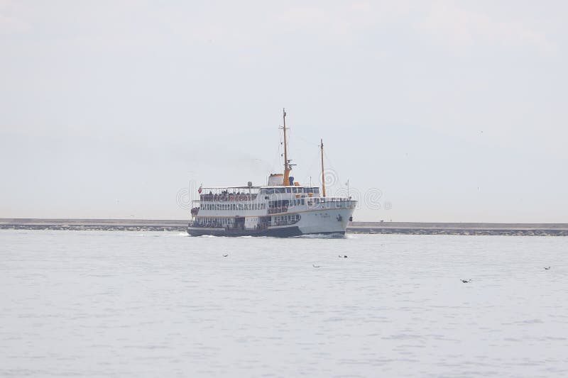 03-05-2024 Istanbul-Turkiye: City Lines Ferry in Bosphorus Editorial ...