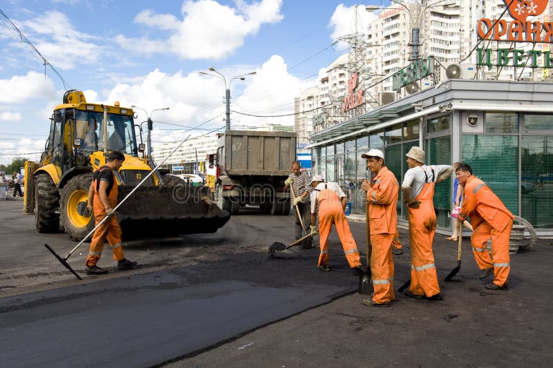 City road repair editorial stock image. Image of fast - 21773474
