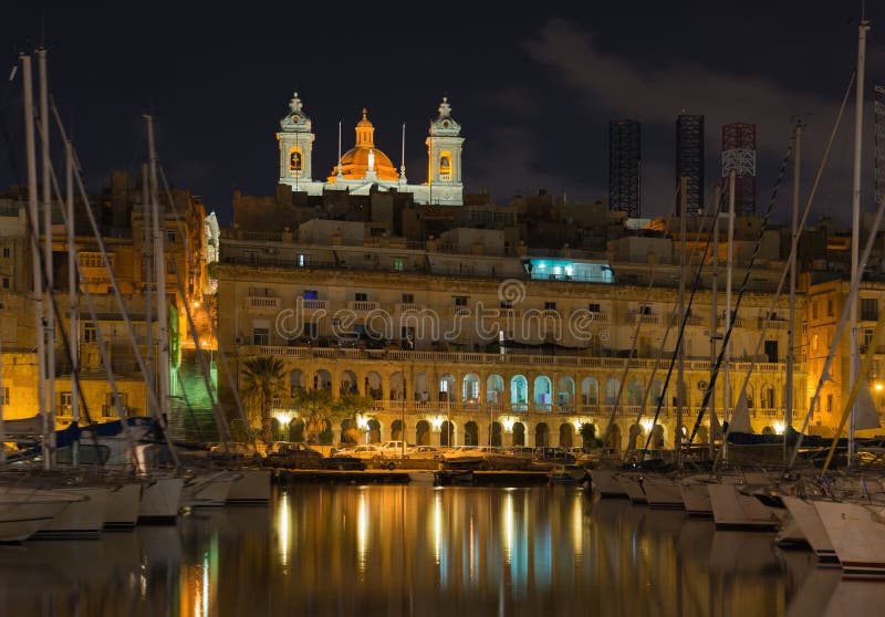 City Senglea in Malta at Night Editorial Image - Image of creek, birgu ...