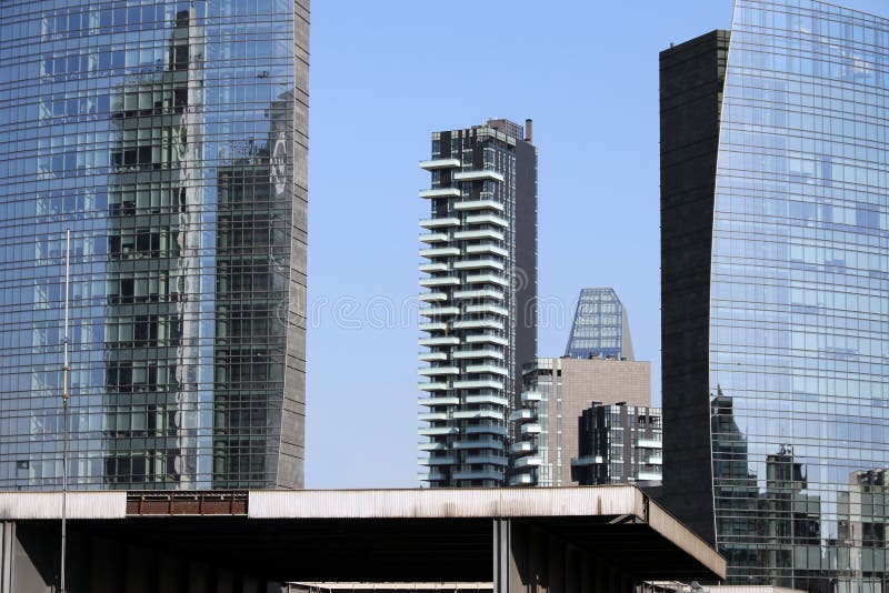 City skyline view in Milan stock image. Image of 2104 - 53040357