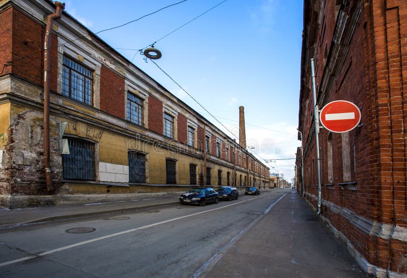 Old crumbling building editorial stock image. Image of windows - 52370819