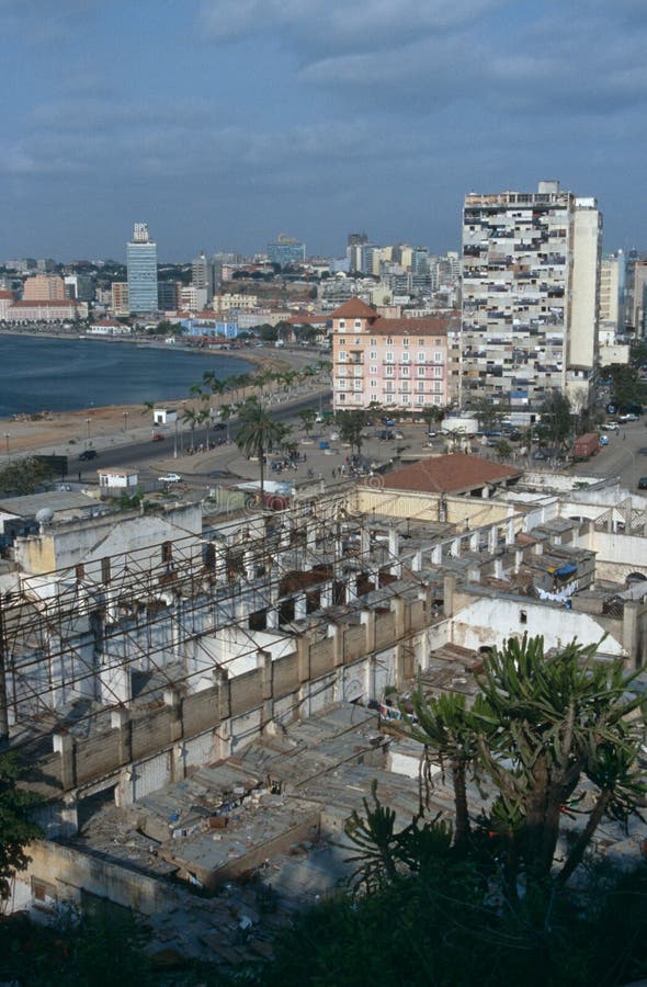 Cityscape Av Luanda, Angola Redaktionell Foto - Bild av byggnader ...