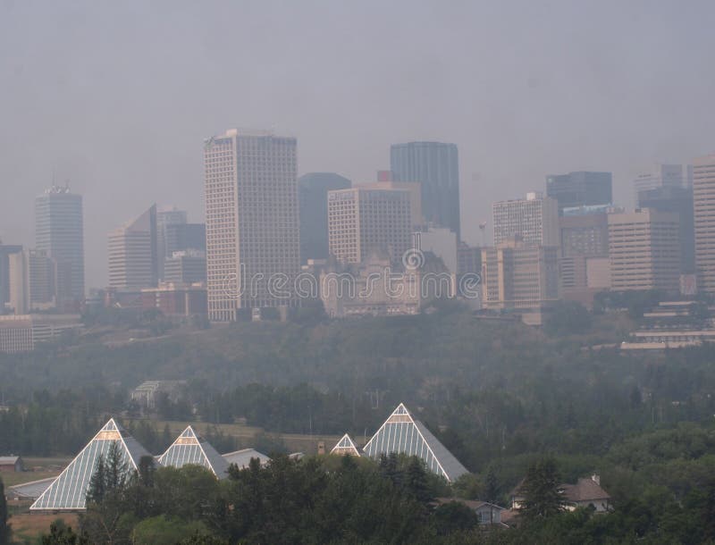 Cityscape of Smoke Covered Downtown Edmonton Alberta Editorial Stock ...
