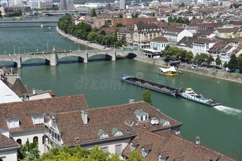 Ciudad de Basilea, Suiza imagen editorial. Imagen de recorrido - 32995515