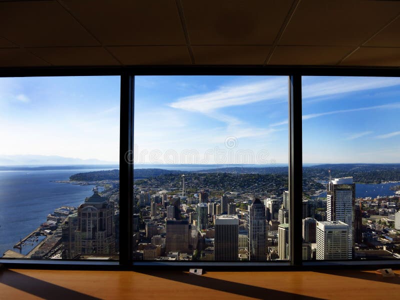 Ciudad De Los Edificios De Seattle Del Observatorio Foto de archivo ...