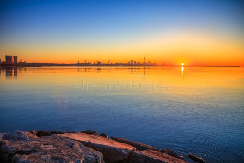 Ciudad Del Lago Ontario Y De Toronto Foto de archivo - Imagen de ...