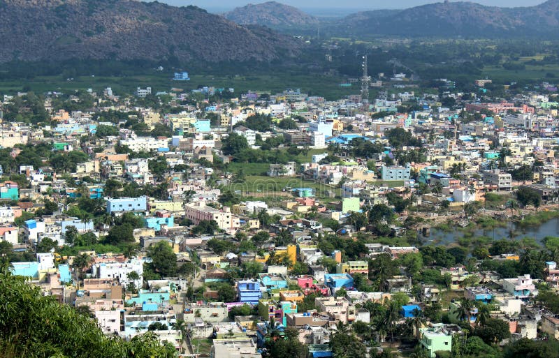 Gran Ciudad India Mirando Hermosas Casetas De Agua Cielo Foto de ...